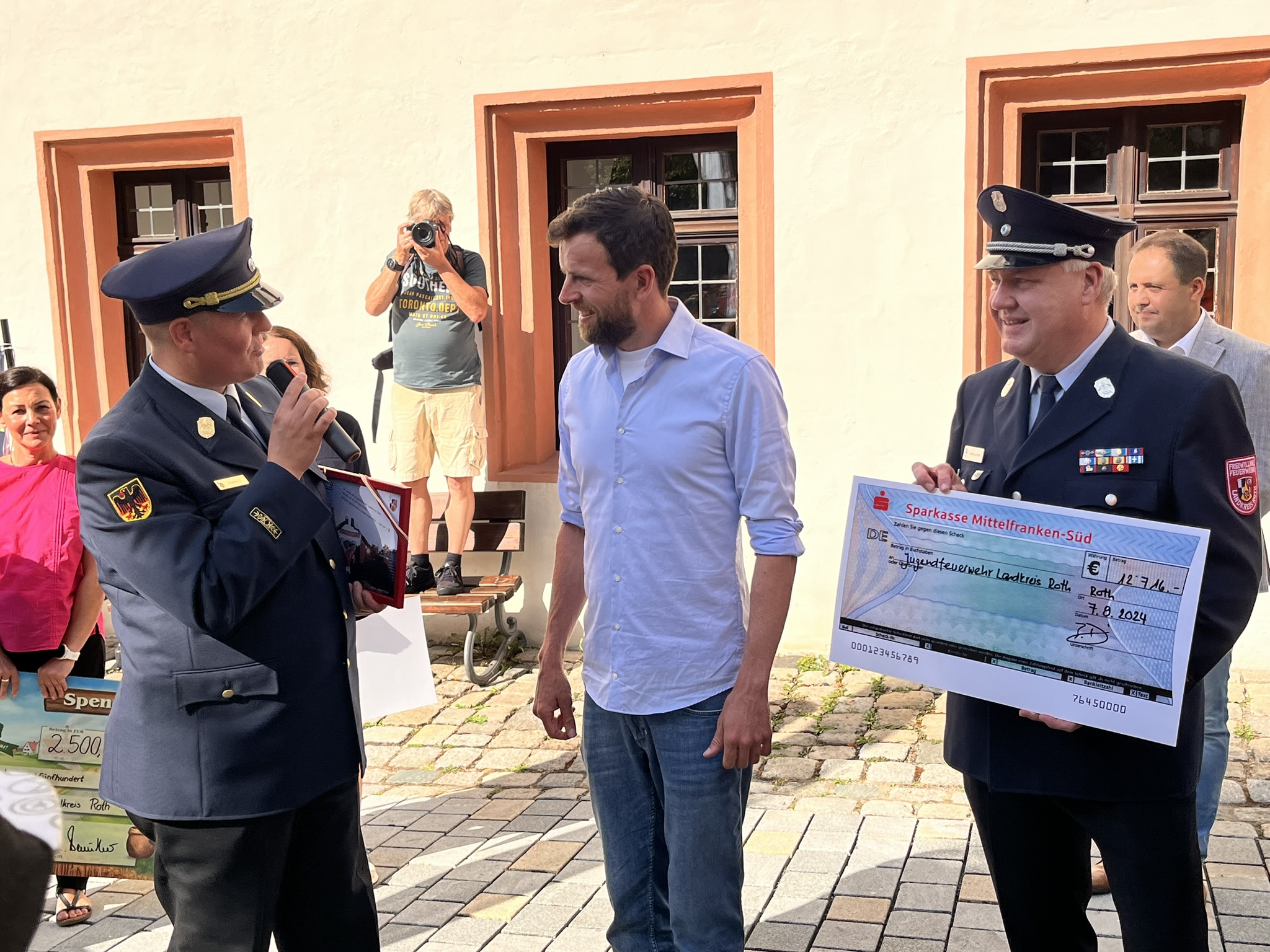 Jonas Deichmann – Challenge 120 – Spende für die Jugend- und ...